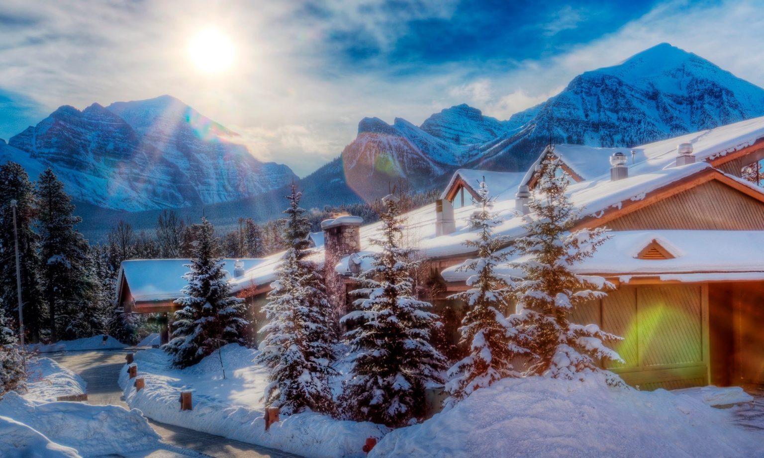 A Beginner’s Guide to Snowshoeing in Lake Louise - Lake Louise inn