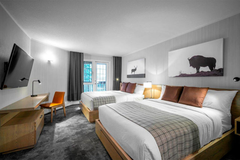 Summit Deluxe Two Queen - Lake Louise inn